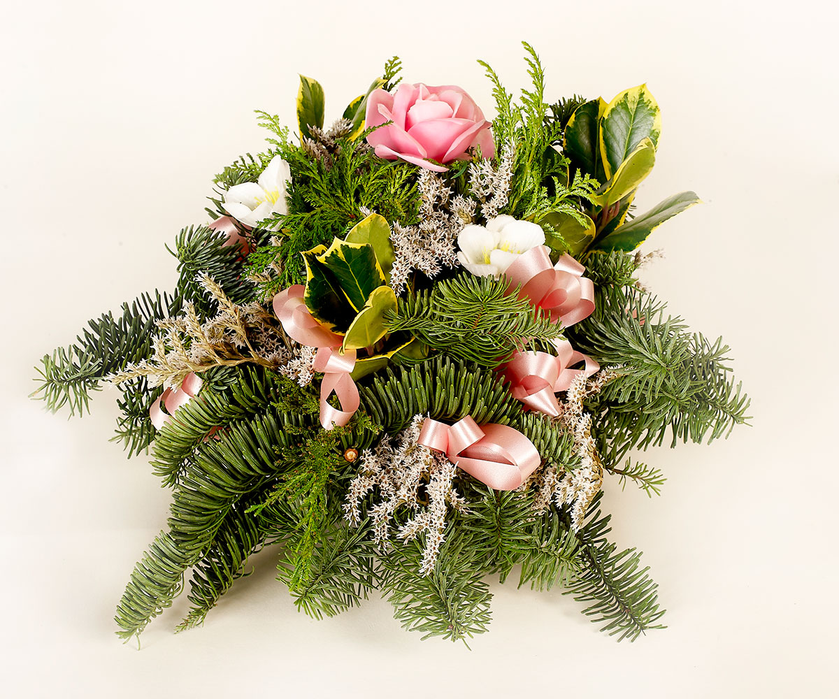 Fresh Christmas Posies - Lyonshall Nurseries and Garden Centre ...